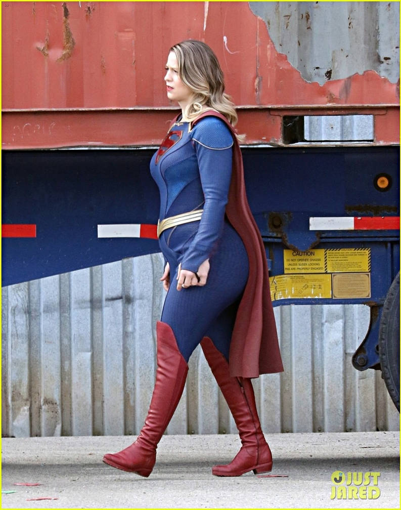 Supergirl Weight Gain By Bigbootysam On Deviantart