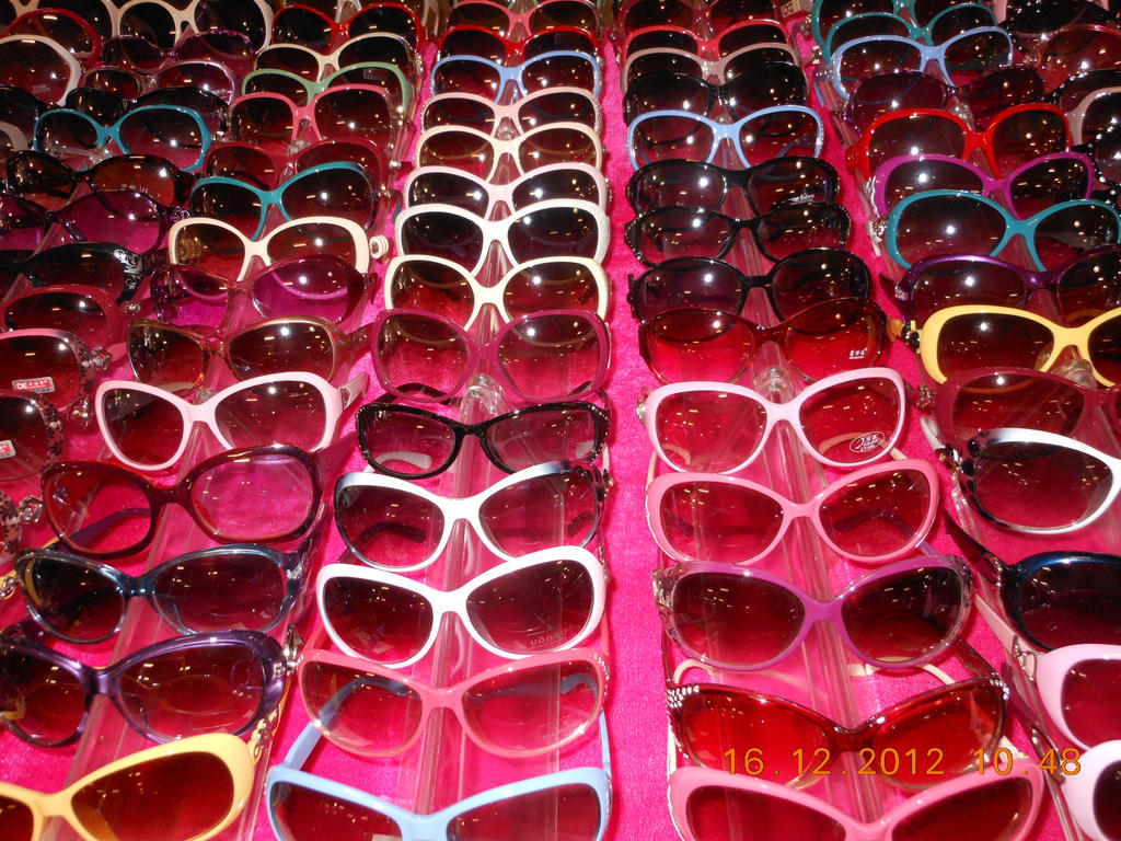 Sunglass Display By Cairnsmac On Deviantart