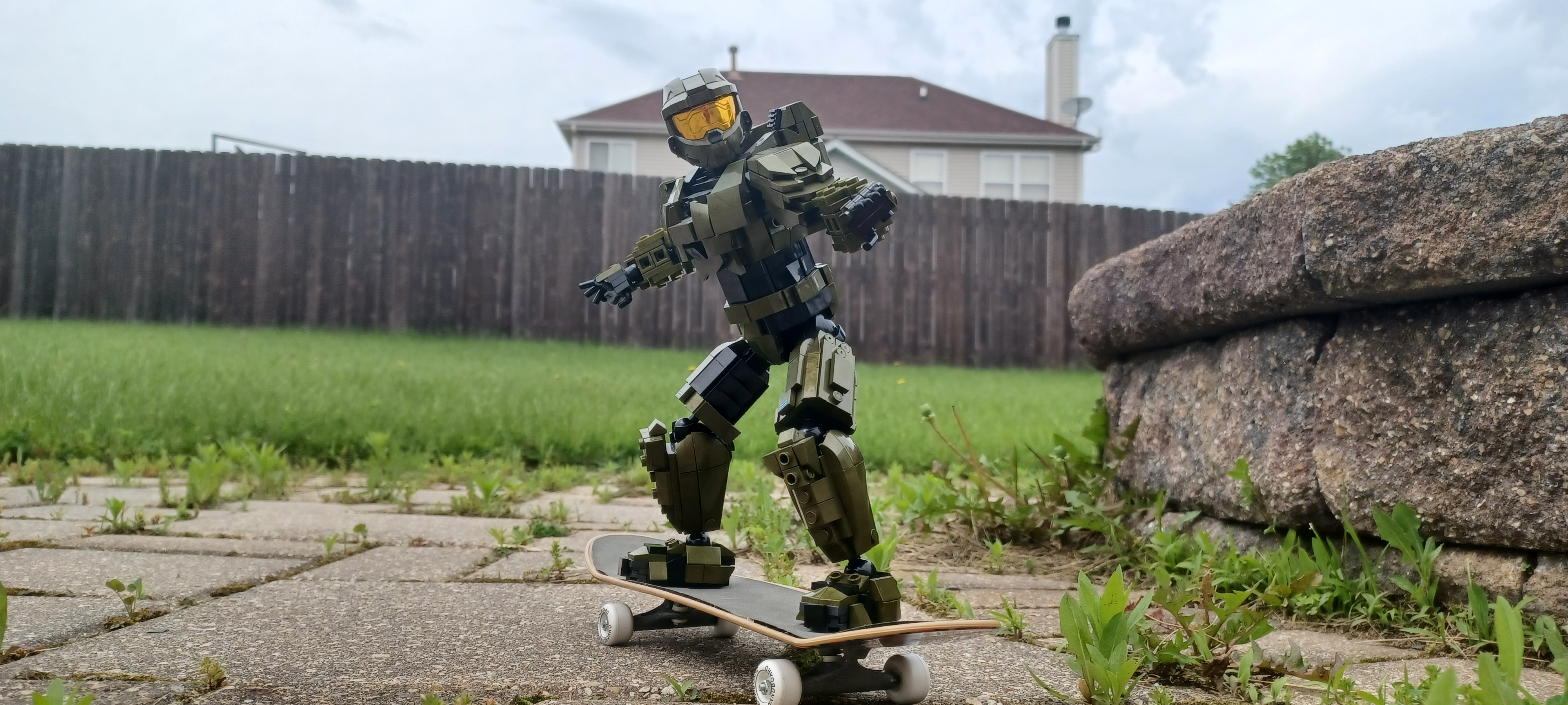 Mega Construx Master Chief Skateboarding by BlueStarKnight on DeviantArt Mega Construx Master Chief Skateboarding by BlueStarKnight on DeviantArt