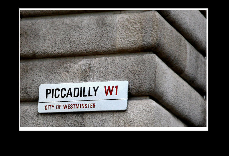 piccadilly sign by ersh10 on DeviantArt