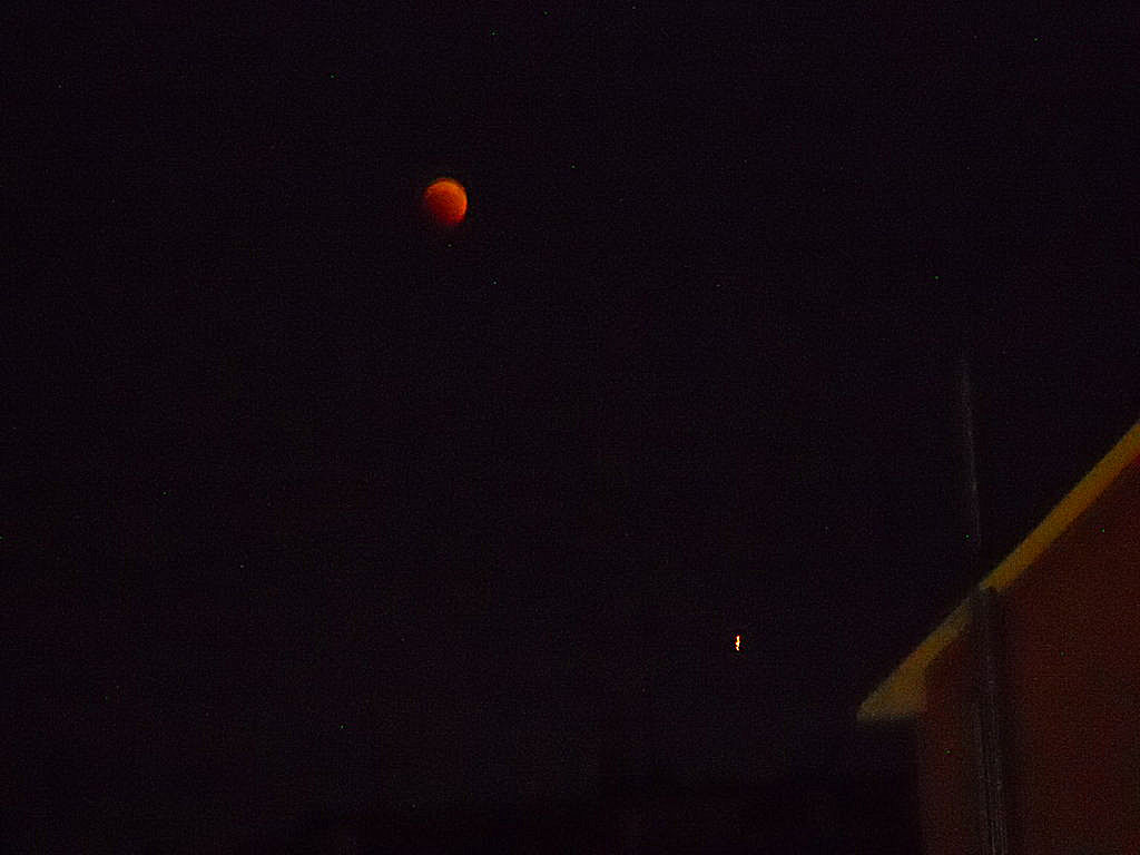 Red Moon And Planet Mars - Close Shot by RavenDeer84 on DeviantArt