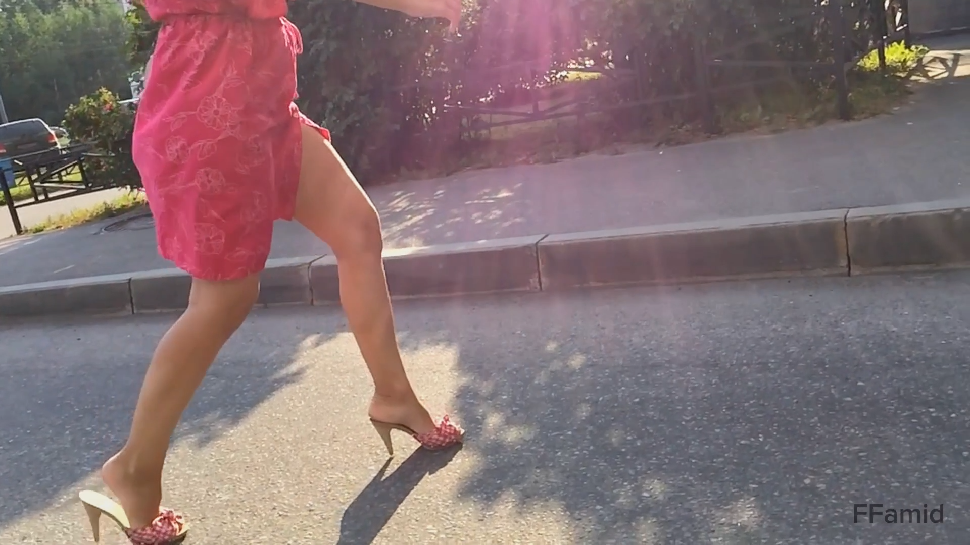 Candid legs walking on high heel mules by ffamid1 on DeviantArt