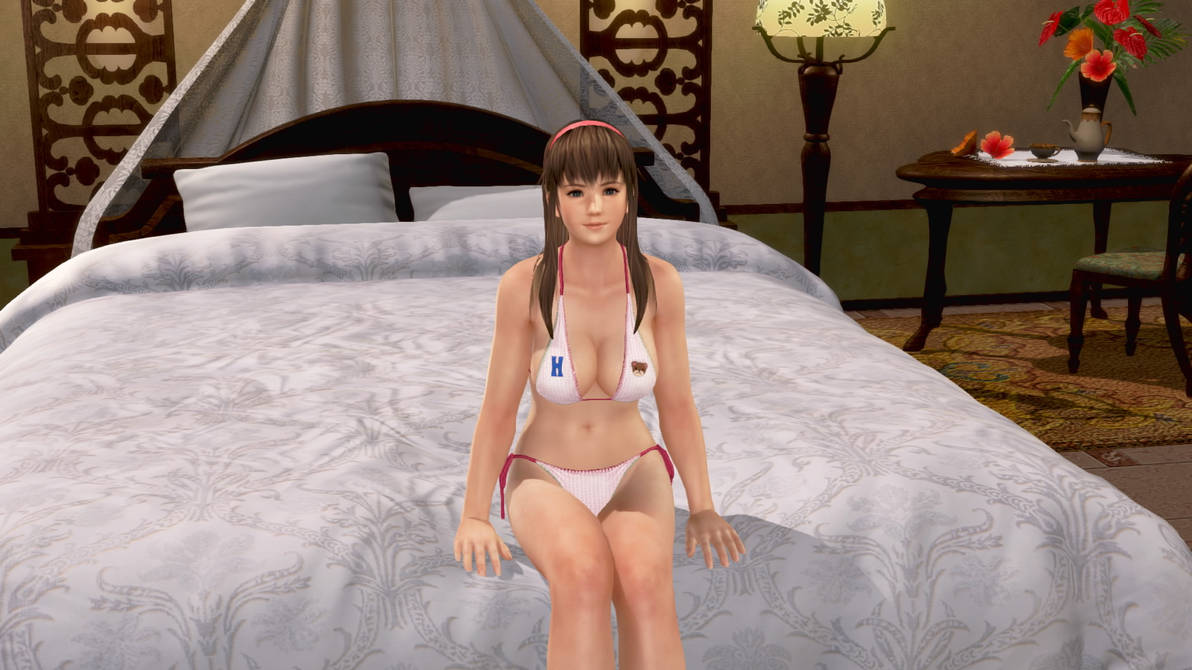 [Video] Hitomi riding the bike by lynnechae on DeviantArt