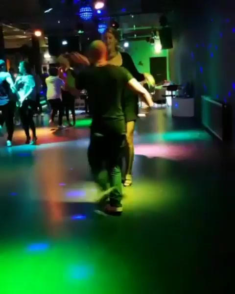 tall dutch woman dancing salsa with smaller man 2 by DomiMe3D on DeviantArt