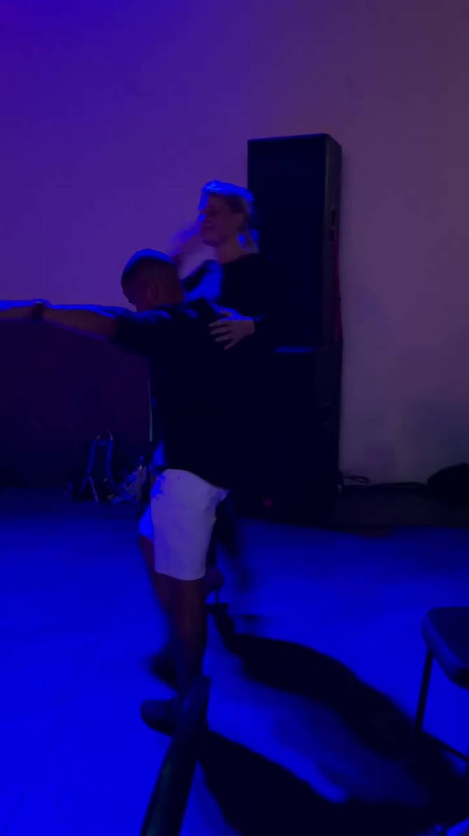 tall dutch woman dancing salsa with smaller man by DomiMe3D on DeviantArt