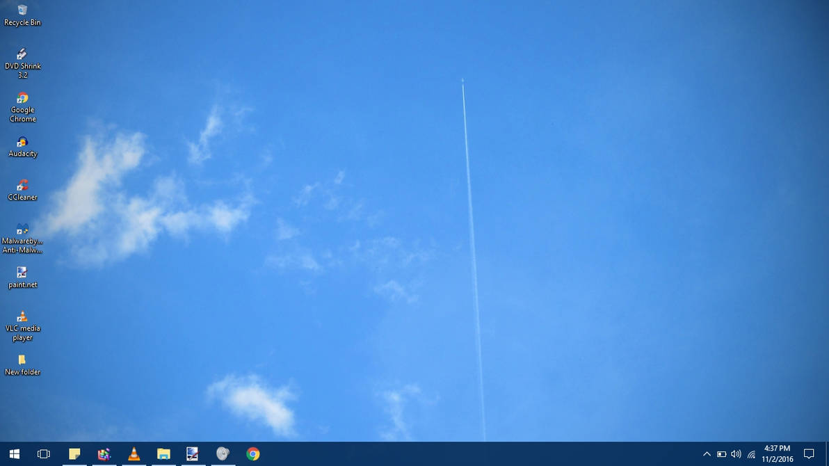 Passing Plane Wallpaper by dakotaatokad on DeviantArt