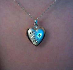 The Empty Locket by Jessa444 on DeviantArt