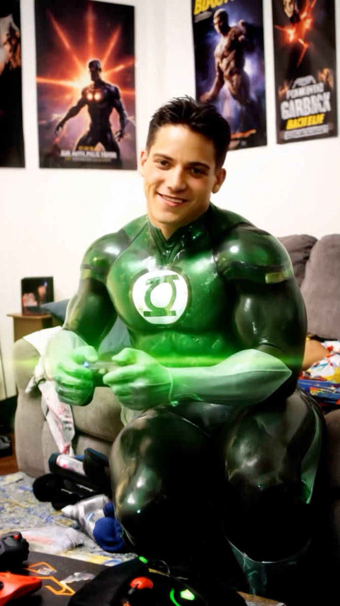 Hal Jordan playing videogames [VIDEO] by DrStockholm on DeviantArt