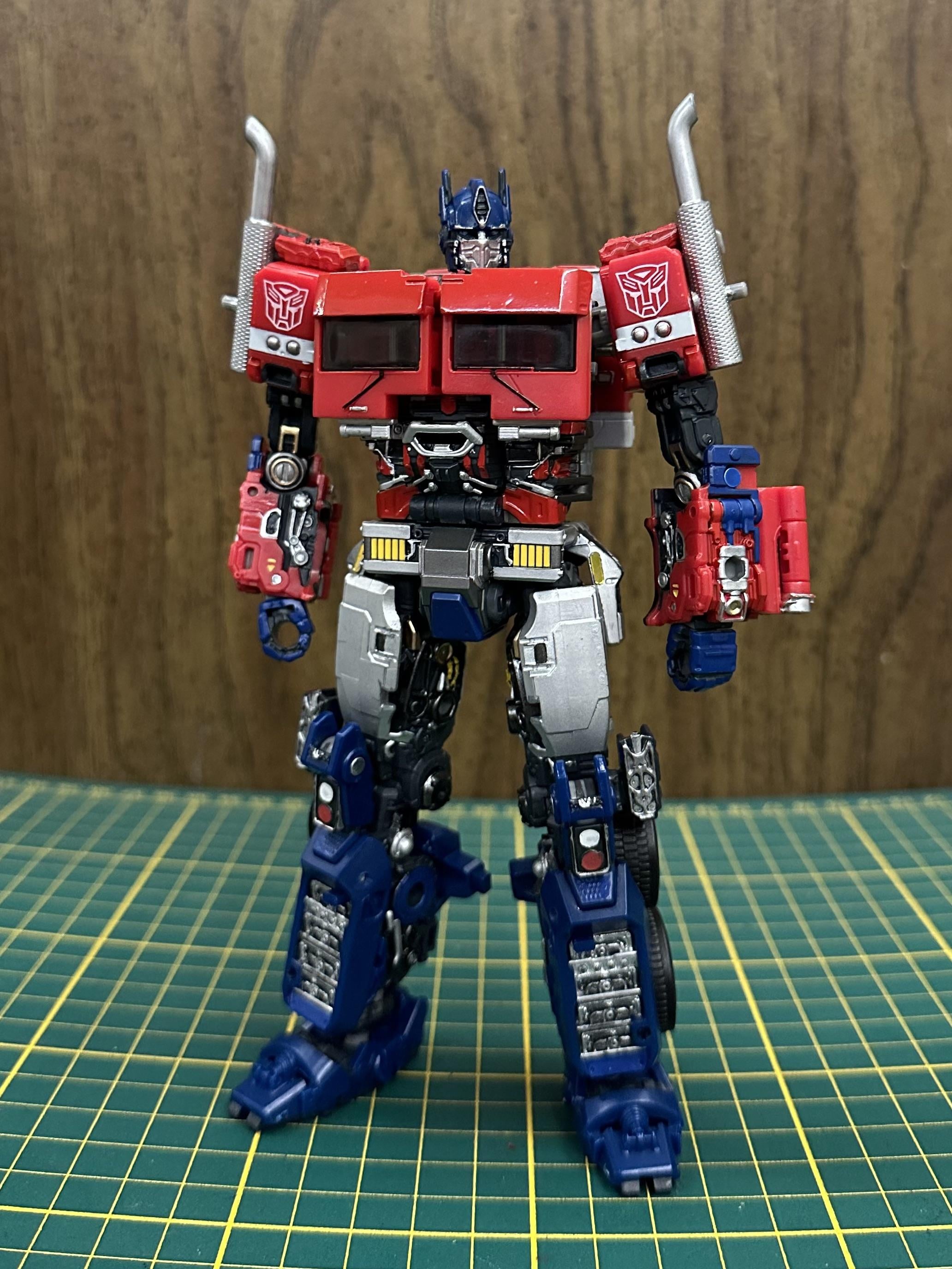 Transformers: Hunt of War: Optimus Prime. by LiLiarts13 on DeviantArt