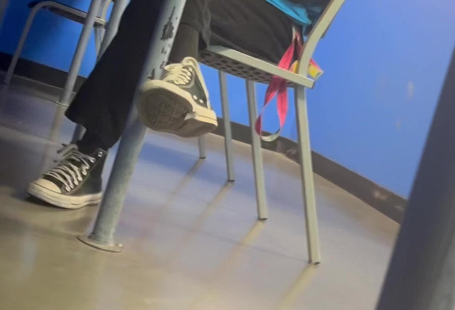 Liz In Converse Candid Video By Crushedbykassandra On Deviantart