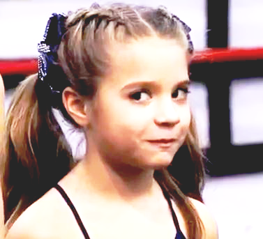 Mackenzie PSD by maddiexlukasiak on DeviantArt