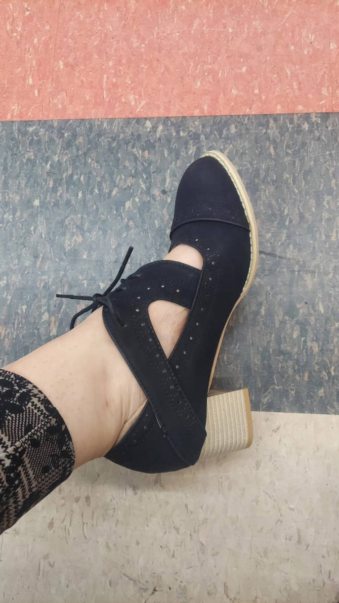 Shoe shopping! by JaneDoesFeetAndToes on DeviantArt