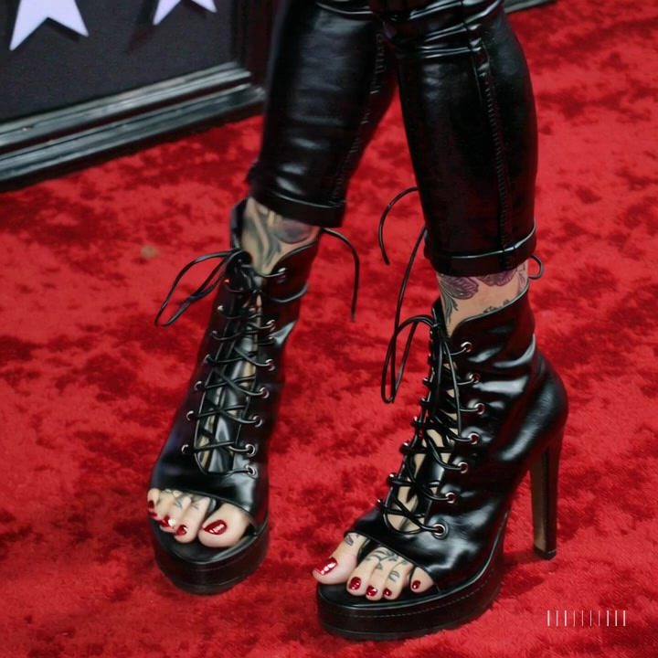 Red Carpet Feet in High Heels by ledonkee66 on DeviantArt