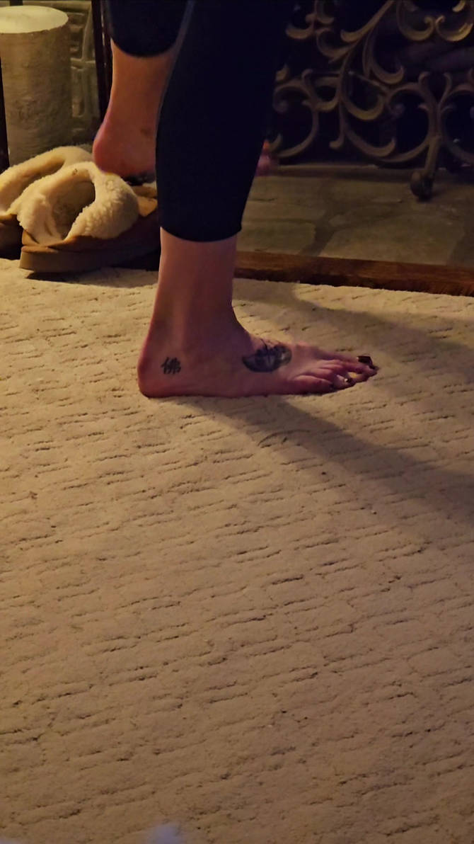 My Girlfriends Stinky Feet By Feetfreckles On Deviantart