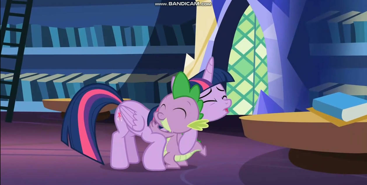 Twilight hugging Spike (Mother and Son) by Hyenari6296 on DeviantArt