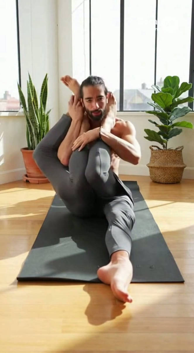 Weird anatomy yoga 2 by pathdan on DeviantArt