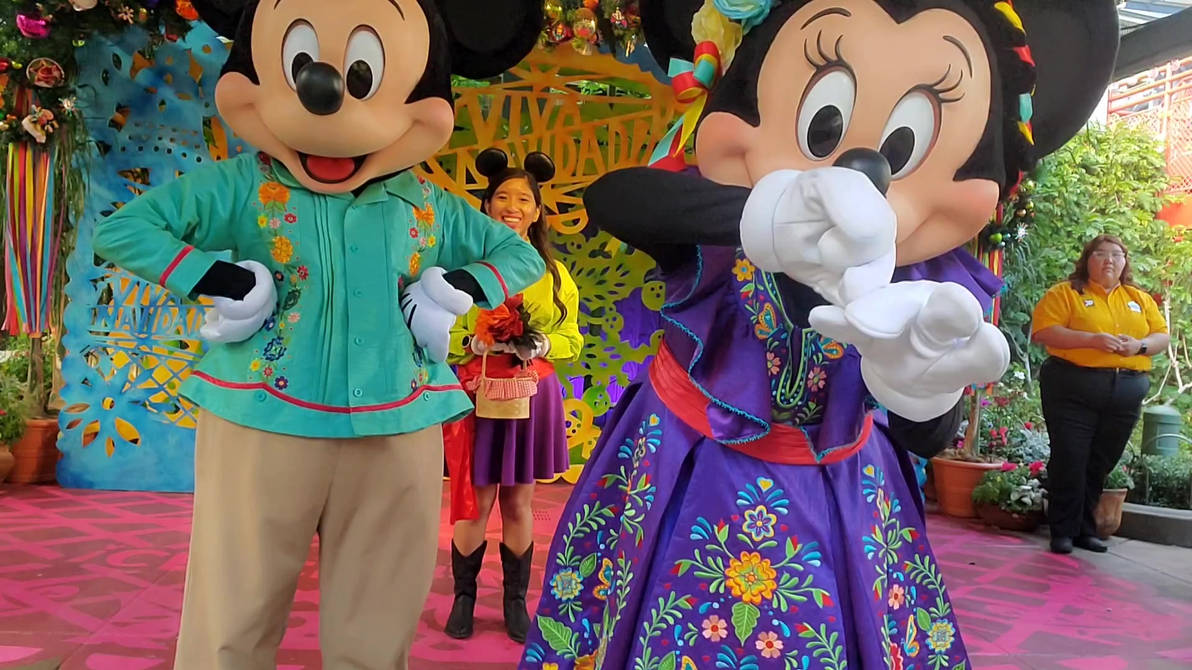 Pt 1 Of Mickena S Disney Viva Navidad Giving Day By Berryviolet On
