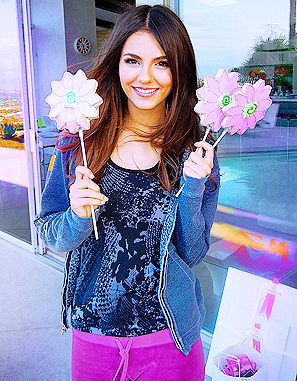 PSD Victoria Justice 01 by ju23bel on DeviantArt