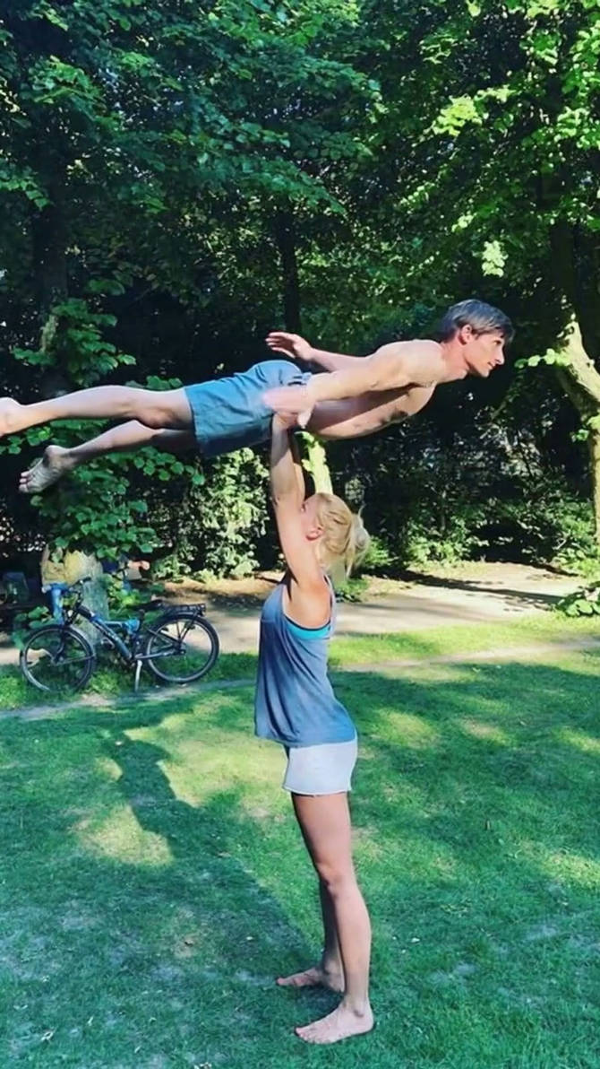 Girl overhead lifts bf in a park. Long vid + story by karalberatzo on ...