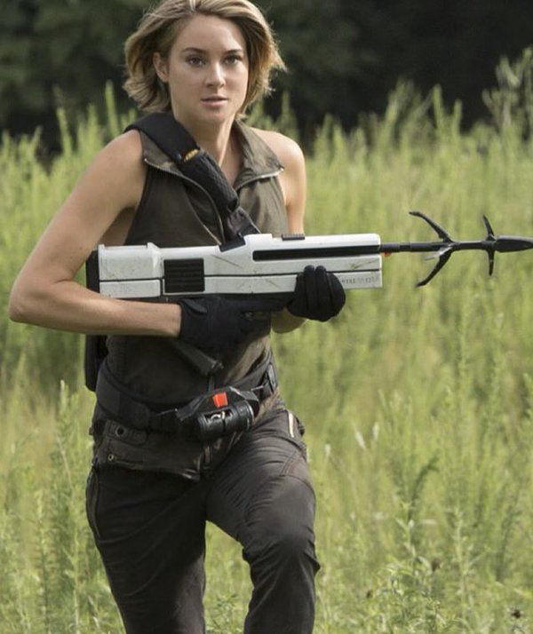 Tris Prior joins all factions to face Death Battle by Wongkahei on ...