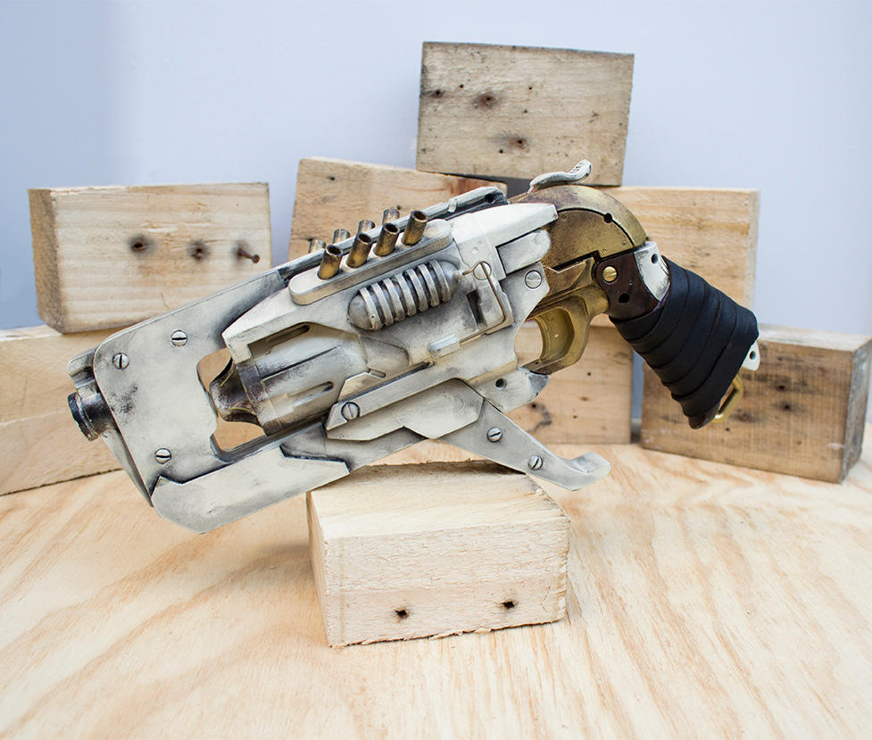 Imperial Guard Revolver - Front - RoyalRange by vanbangerburger on ...